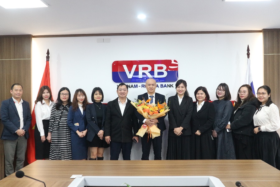 VRB CÔNG BỐ QUYẾT ĐỊNH BỔ NHIỆM GIÁM ĐỐC BAN QUẢN LÝ BÁN LẺ & MẠNG LƯỚI - HỘI SỞ CHÍNH